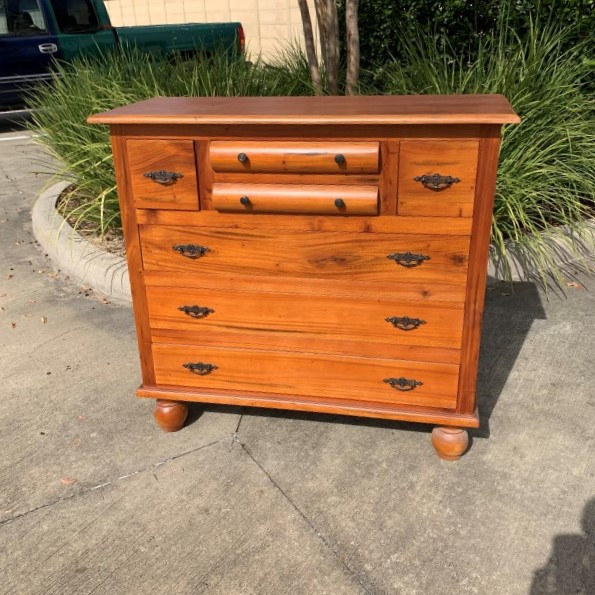 Dresser with Rounded Drawers - Nadeau Baton Rouge